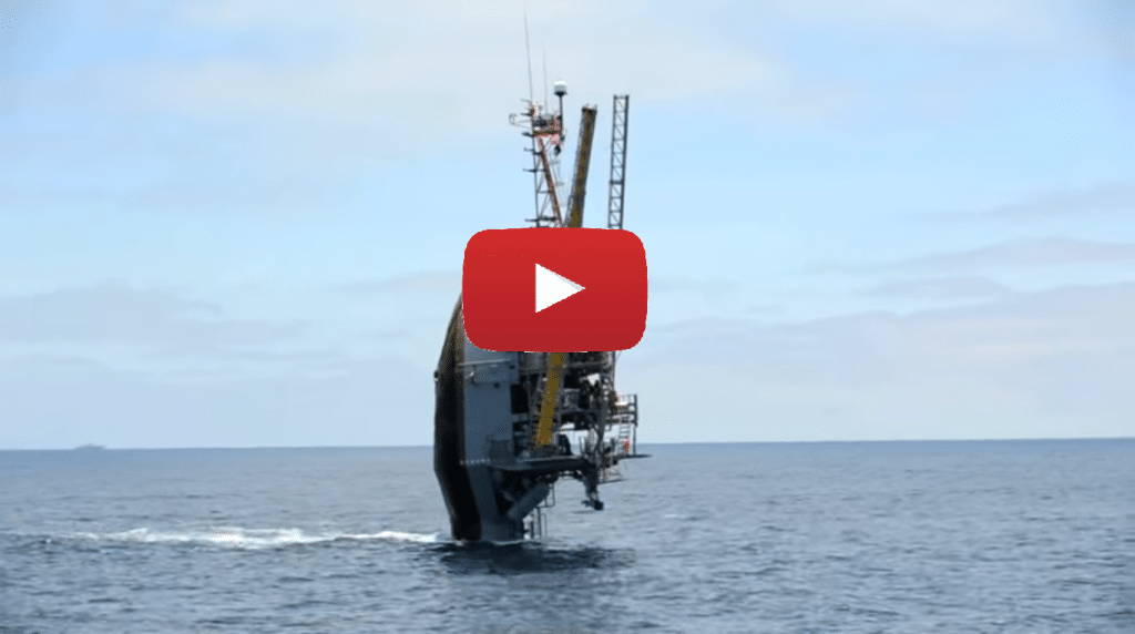 RP Flip: le navire qui coule à la verticale et étudie les vagues